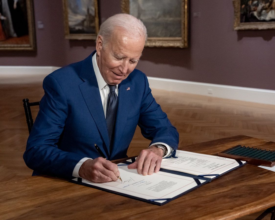 Biden signs stopgap funding bill with 1-year Farm Bill extension ...