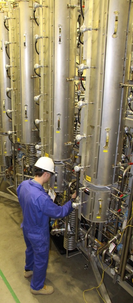 Virent delivers test volumes of biojet fuel to US Air Force lab ...