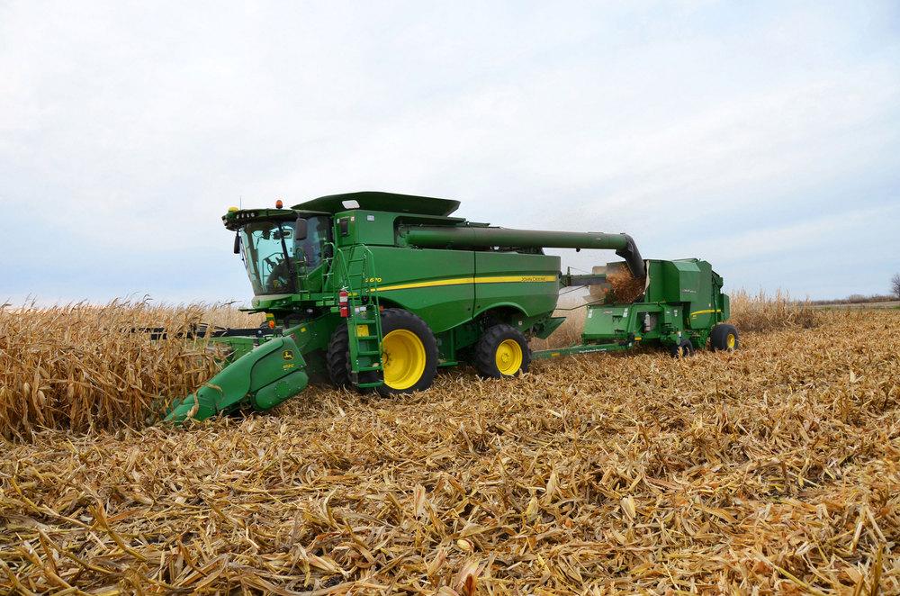 John Deere, Hillco introduce single pass round bale system | Biomass ...